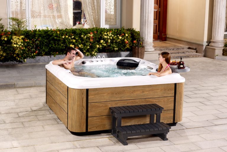 Comprar spas y jacuzzis. Instalación interior y exterior.