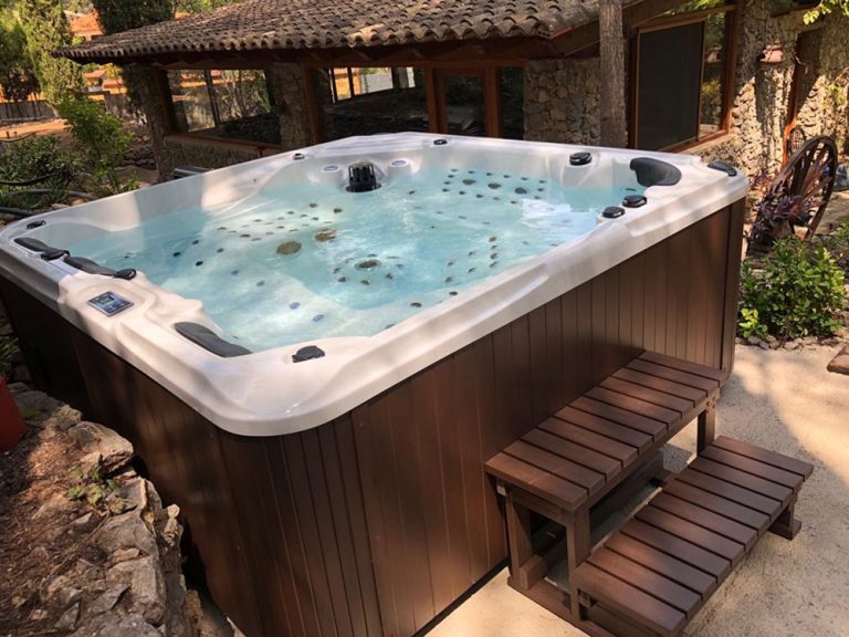 Instalaciones privadas de Jacuzzis en interior y exterior • Goccia Spa
