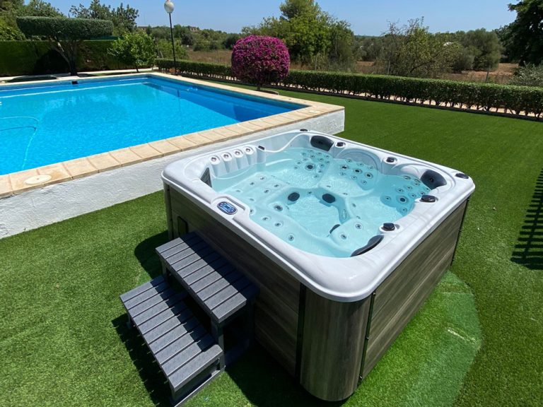 Instalaciones privadas de Jacuzzis en interior y exterior • Goccia Spa