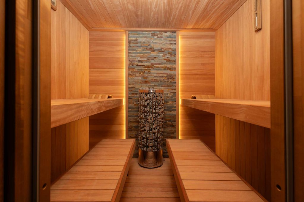 Custom wooden saunas for indoors and outdoors